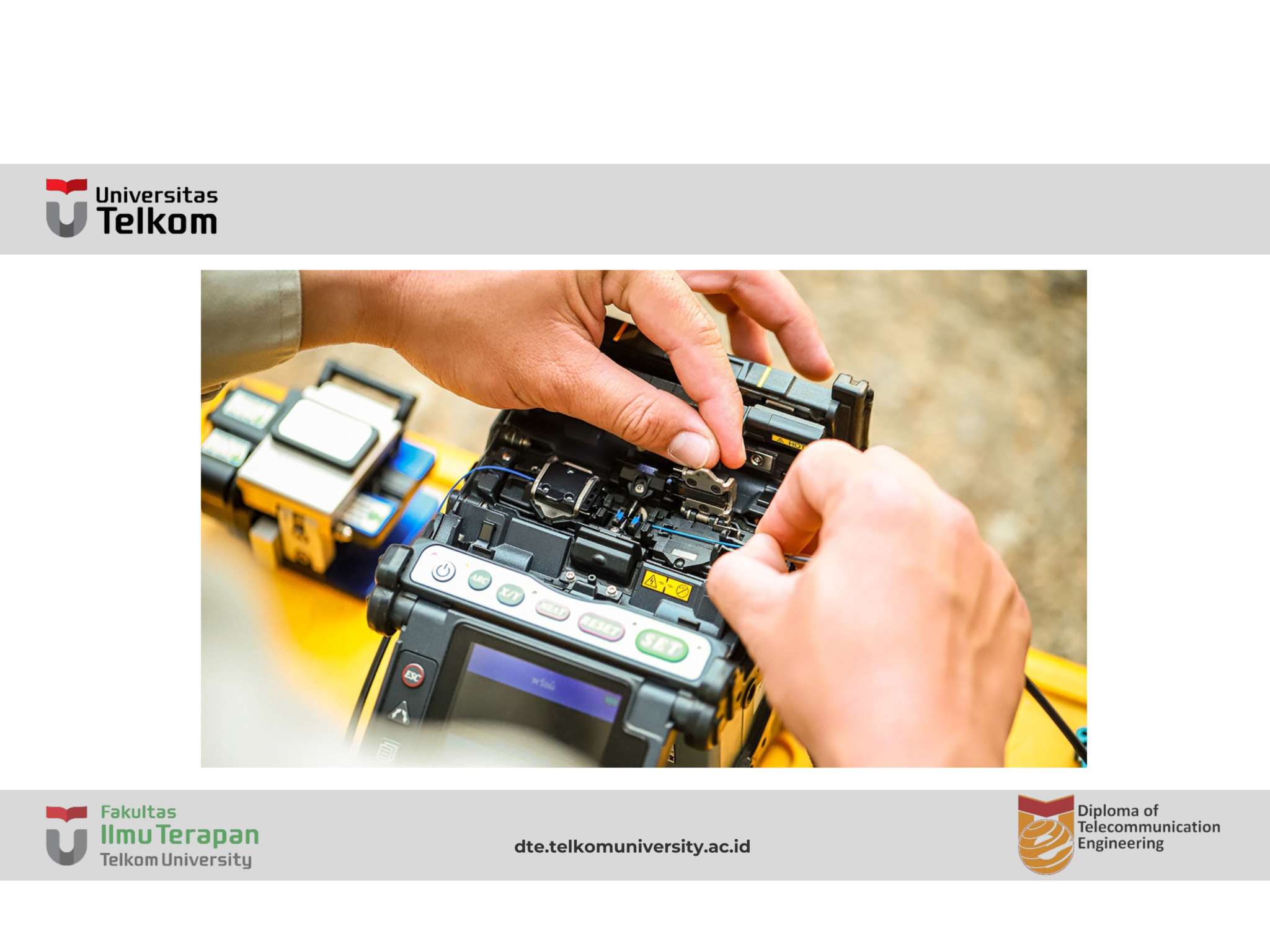 Proses Splicing Fiber Optik | D3 Teknologi Telekomunikasi